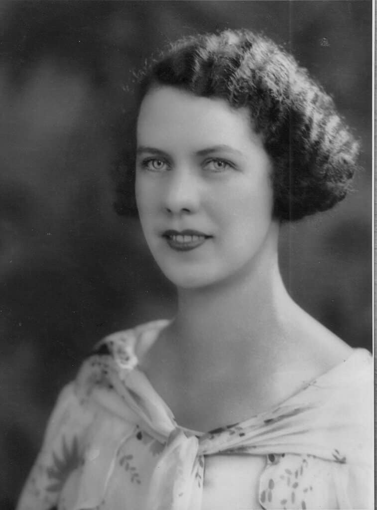 Phyllis WINTER. Forever young. - Cicadas, Bees and Barge Poles